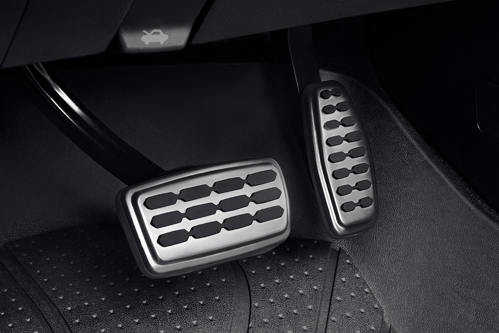 Cheyenne ZR2 BISON 2024 | Accesorios Interiores | Chevrolet